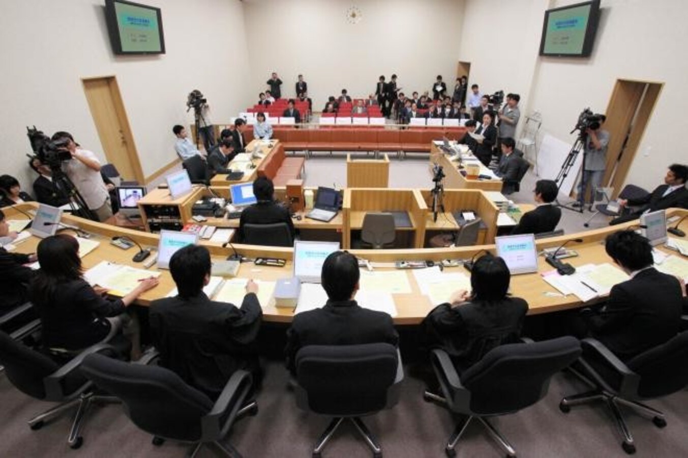 裁判員制度の給料はどうなってる日当報酬は発生するのか 裁判員制度 All About