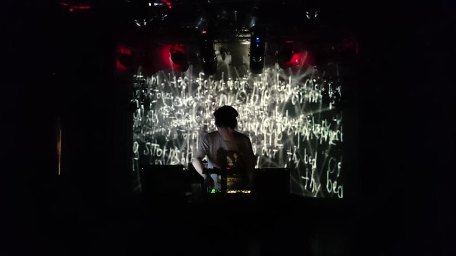 時間や場所を忘れさせてくれるSigh Society [テクノポップ] All About