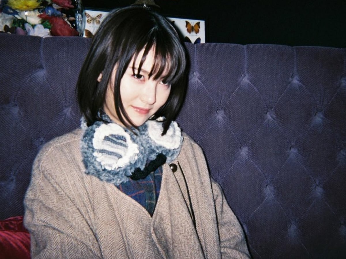 浜辺美波、約2カ月ぶりのインスタ更新で“謎顔”ショットと近況報告！ 「22歳いい感じに冬へ向かってます」 All About ニュース