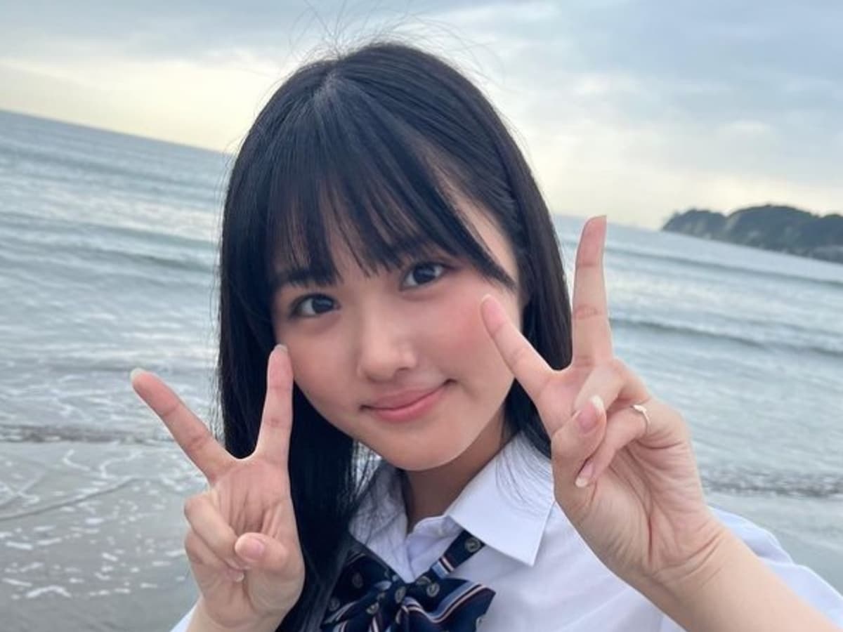 原菜乃華、鎌倉を満喫する美脚あらわな制服ショットに「めちゃめちゃ可愛いぃ」「めっちゃ天使です」と反響 - All About ニュース