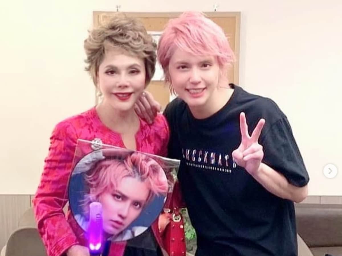 デヴィ夫人、「大好きな手越くん」のライブに参戦! ツーショット披露でファン歓喜「イッテq復帰してほしい」22 All About ニュース