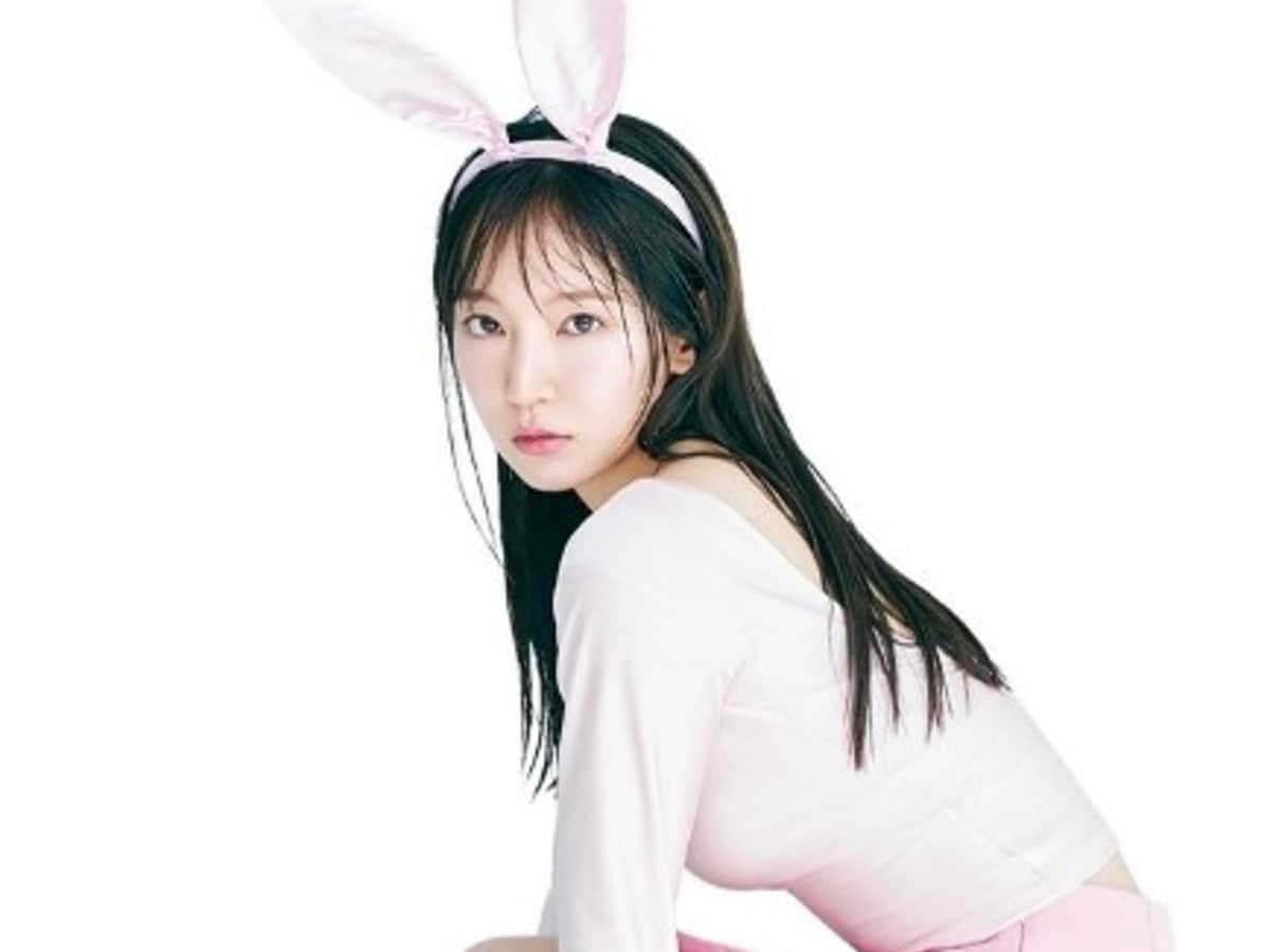 吉岡里帆、美脚&美背中が色っぽい“うさ耳”ショットを披露! 「どんぎつねぶりの衝撃」「反則ですね」 All About ニュース