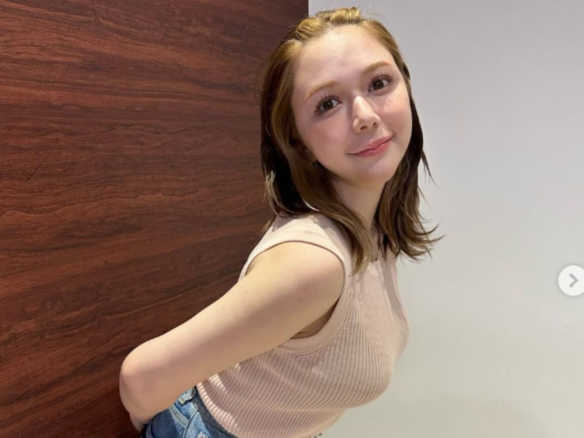 「おっぱいでかい」村重杏奈、ボディラインあらわなノースリーブ姿に 「腕綺麗すぎ」「凄く似合ってます」の声 2 2 All About ニュース