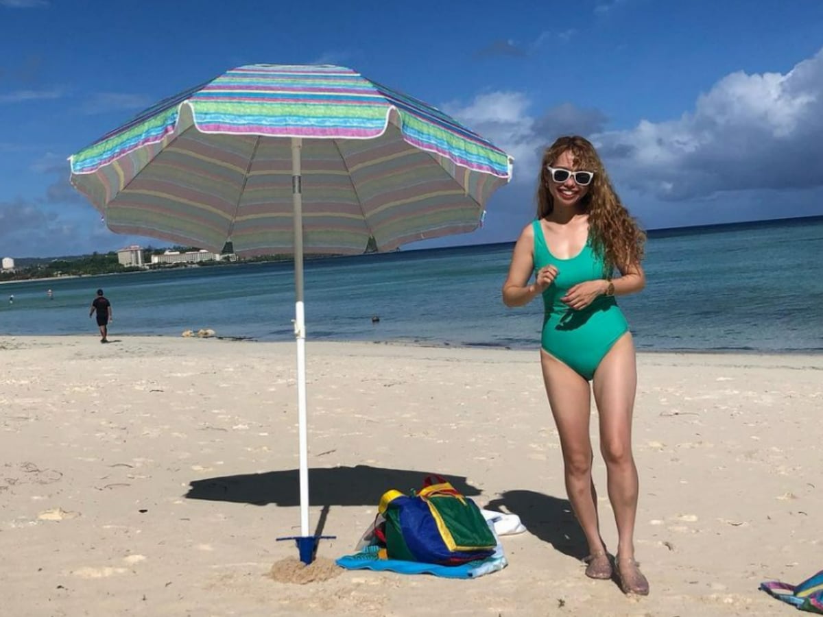 peco、美ボディあらわな水着姿を披露！ 「本当に健康的で素敵なスタイル」「足がきれいすぎる」(2/2) - All About ニュース