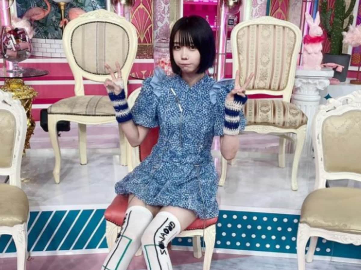 あの、ミニスカ×ニーハイから絶対領域あらわに！ 「美脚すぎる」「あのちゃん中毒です」(2/2) - All About ニュース