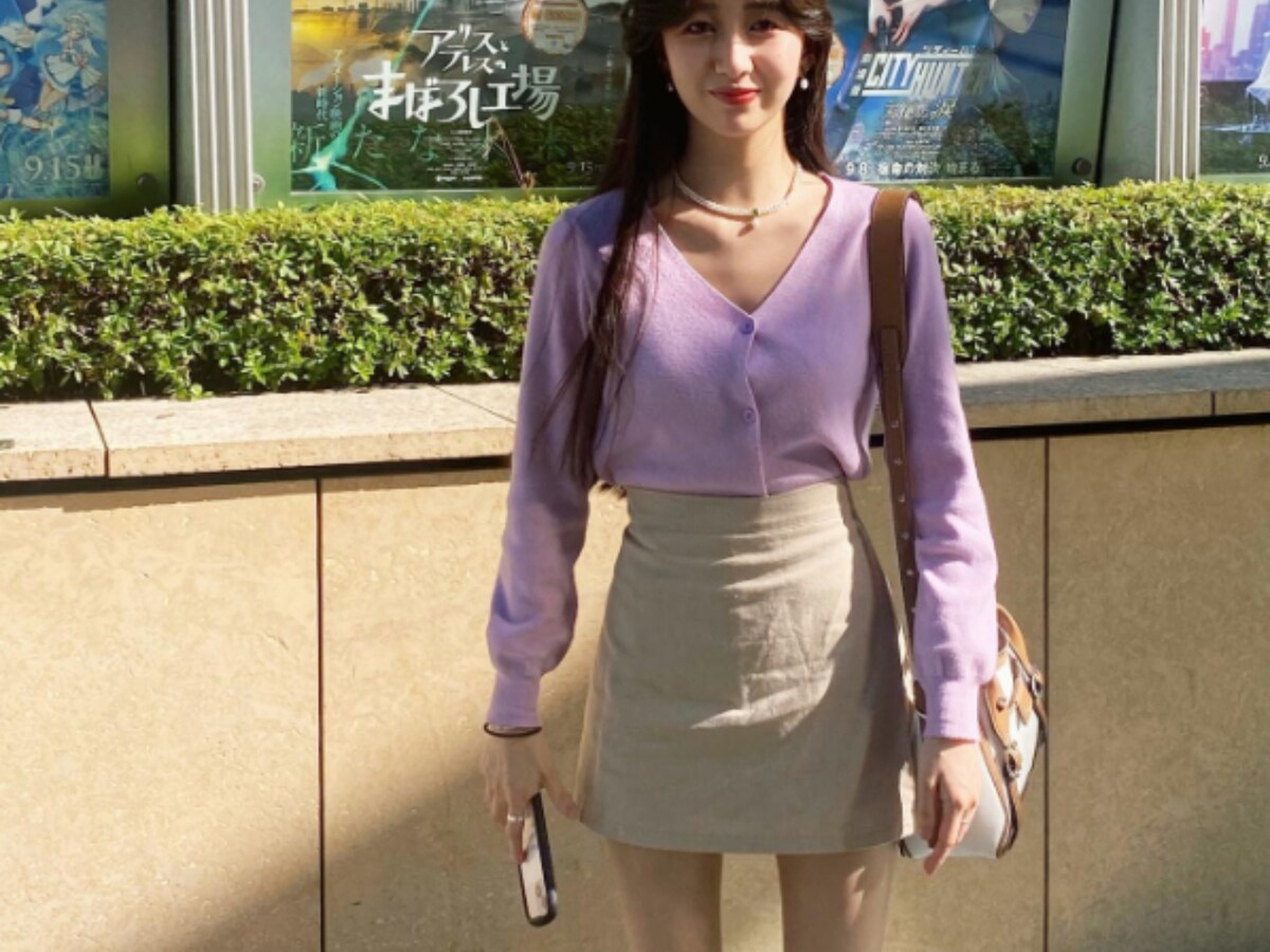 木村拓哉＆工藤静香の長女・Cocomi、美脚際立つミニスカコーデを披露！ Vネックからデコルテも露出(2/2) - All About ニュース