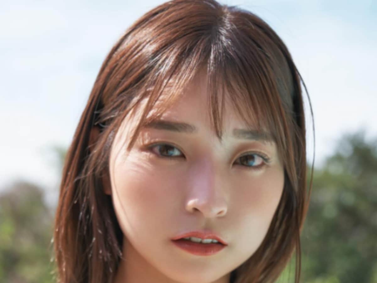 『バイトな恋』出演で話題のりりか、初グラビアで美乳あらわな水着姿を披露! 「でかくねえ?」「ダイナマイトボディとはまさに」 2 2