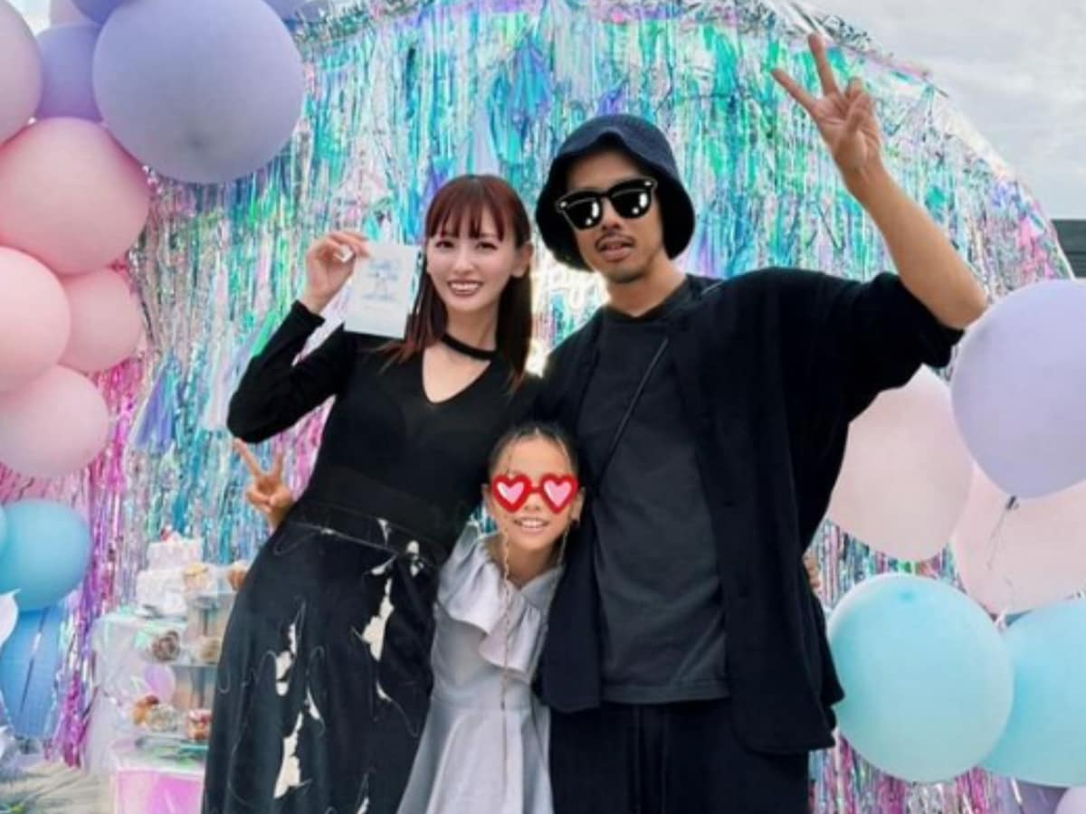 「娘がついに10代へ」鈴木えみ、夫＆娘との美男美女家族ショット！ 「ママパパ譲りのスタイルの良さ」 All About ニュース