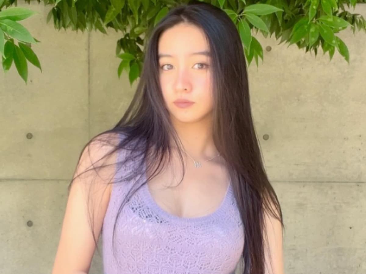 Koki,、谷間ちら見えなワンピースコーデを披露！ ぴっちりシルエットでボディライン際立つ姿 - All About ニュース