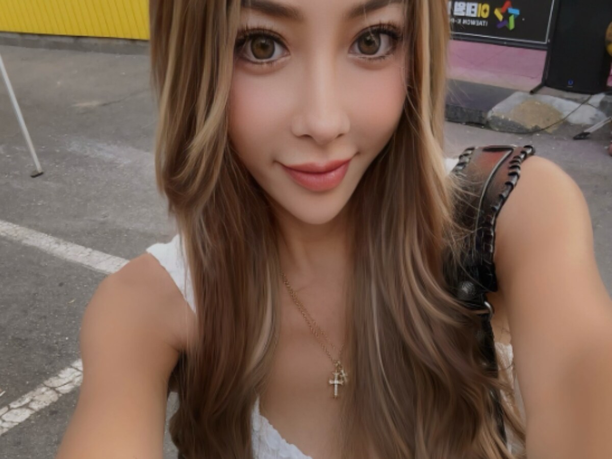 「ギャル最高」GENKING.、胸元ざっくり＆ほっそりウエストあらわに！ 「そのウエスト欲しい」(2/2) - All About ニュース