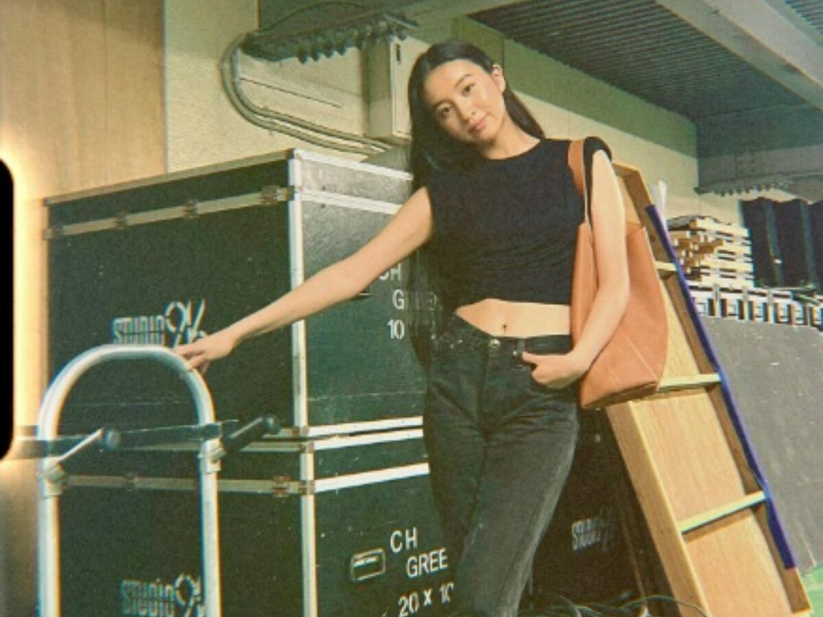 Koki,、圧巻のウエストあらわなへそ出しショット公開！ 撮影後オフショットで「ルイ・ヴィトン」コーデ - All About ニュース