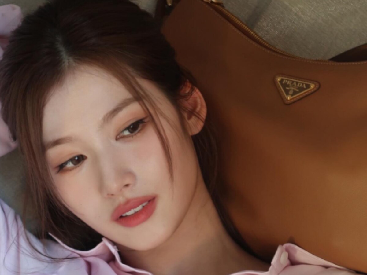 「PRADA姫」TWICE・サナ、大人の色気溢れる流し目モデルショット！ 「お顔どんどん小さくなってゆく」 - All About ニュース