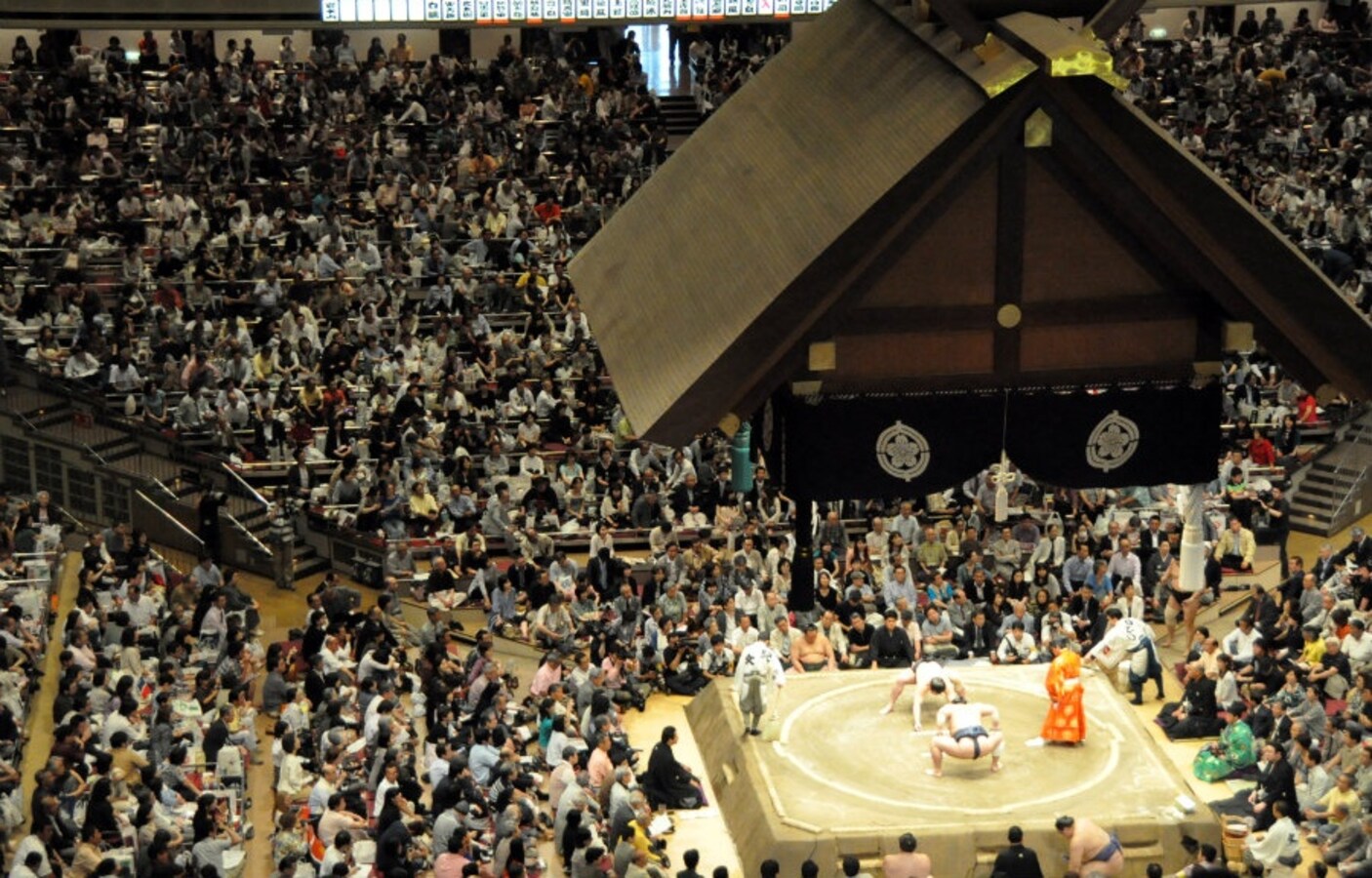A Day at the Sumo | All About Japan