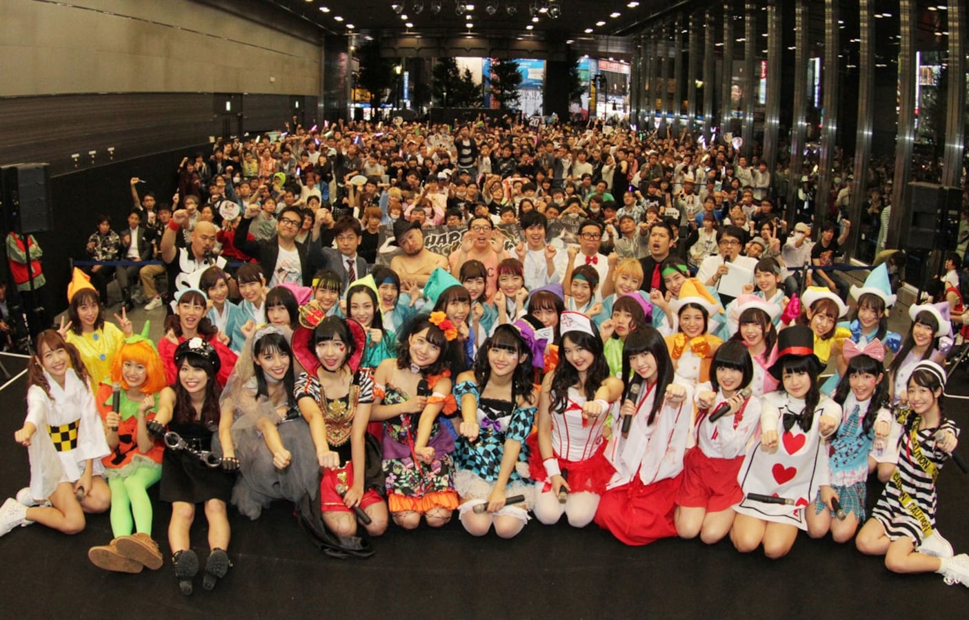 Idols Treat Fans to Free Concert in Akihabara | All About Japan