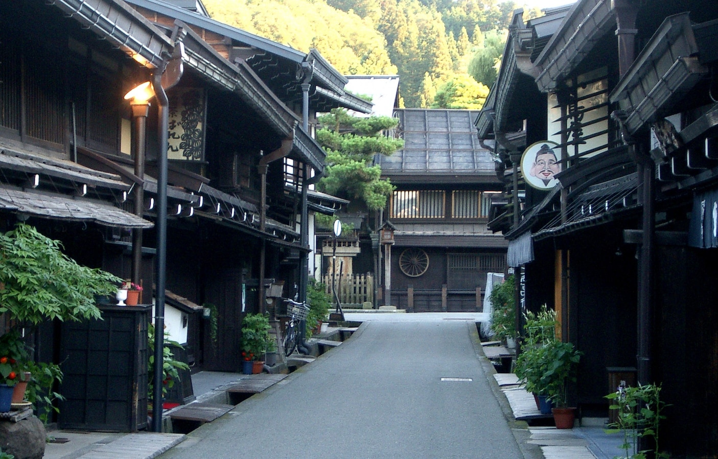 Which to Choose: Hida Takayama or Furukawa? | All About Japan