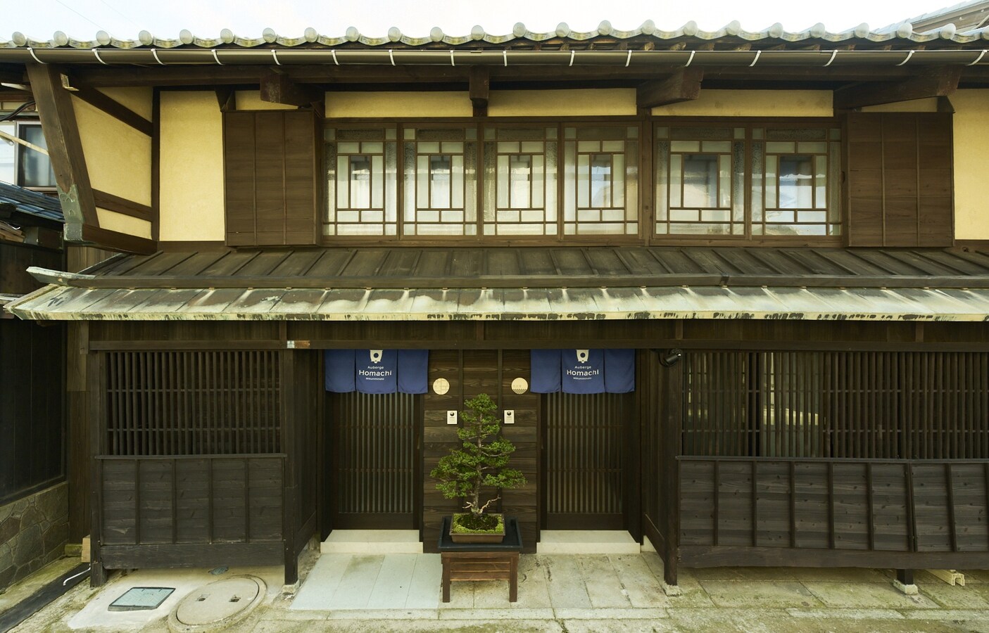 Japan Sea Port Town: Historic Site of Wealthy Merchants and Brave ...