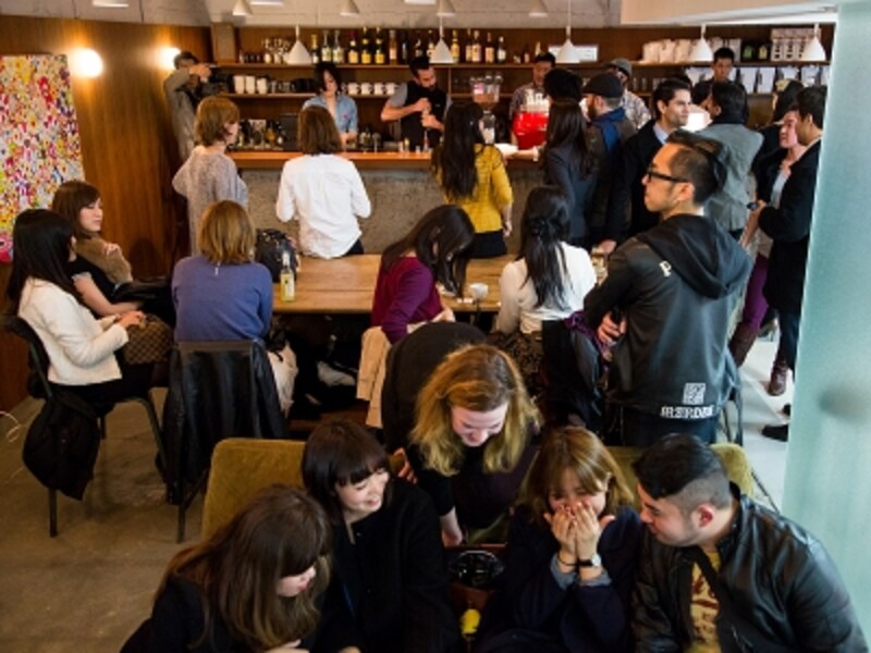 村上隆プロデュース Bar Zingaro 中野ブロードウェイ [カフェ] All About