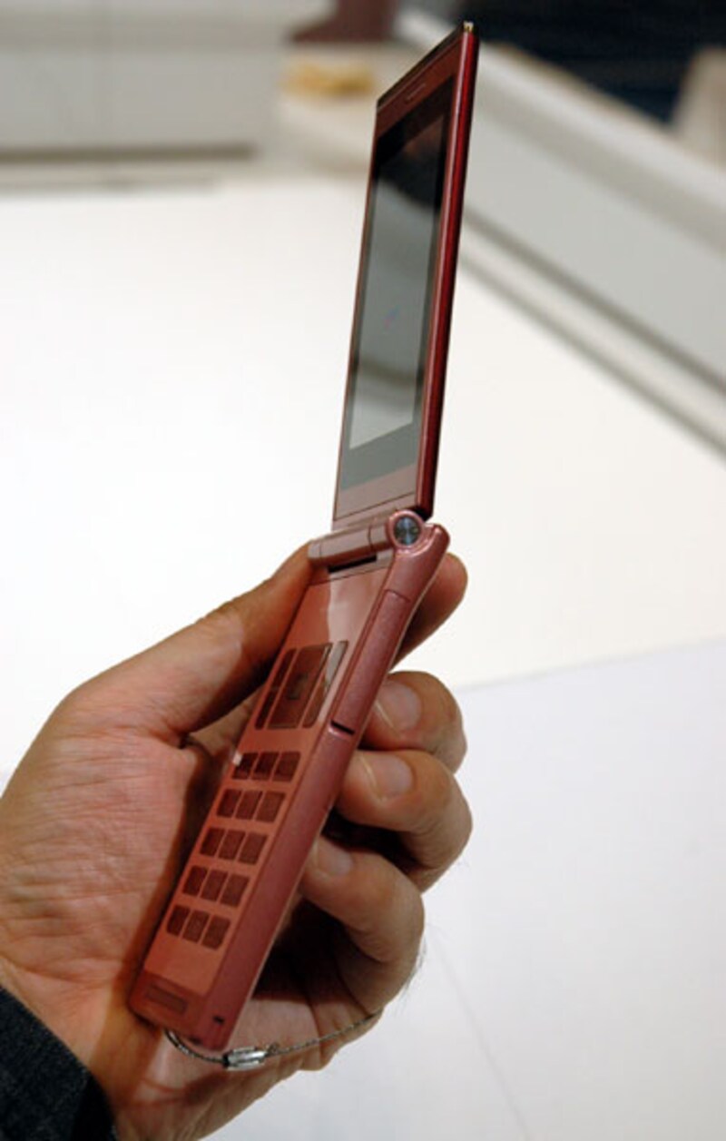 8/8 写真で見るドコモ706i全ラインナップ-後編 [携帯電話] All About