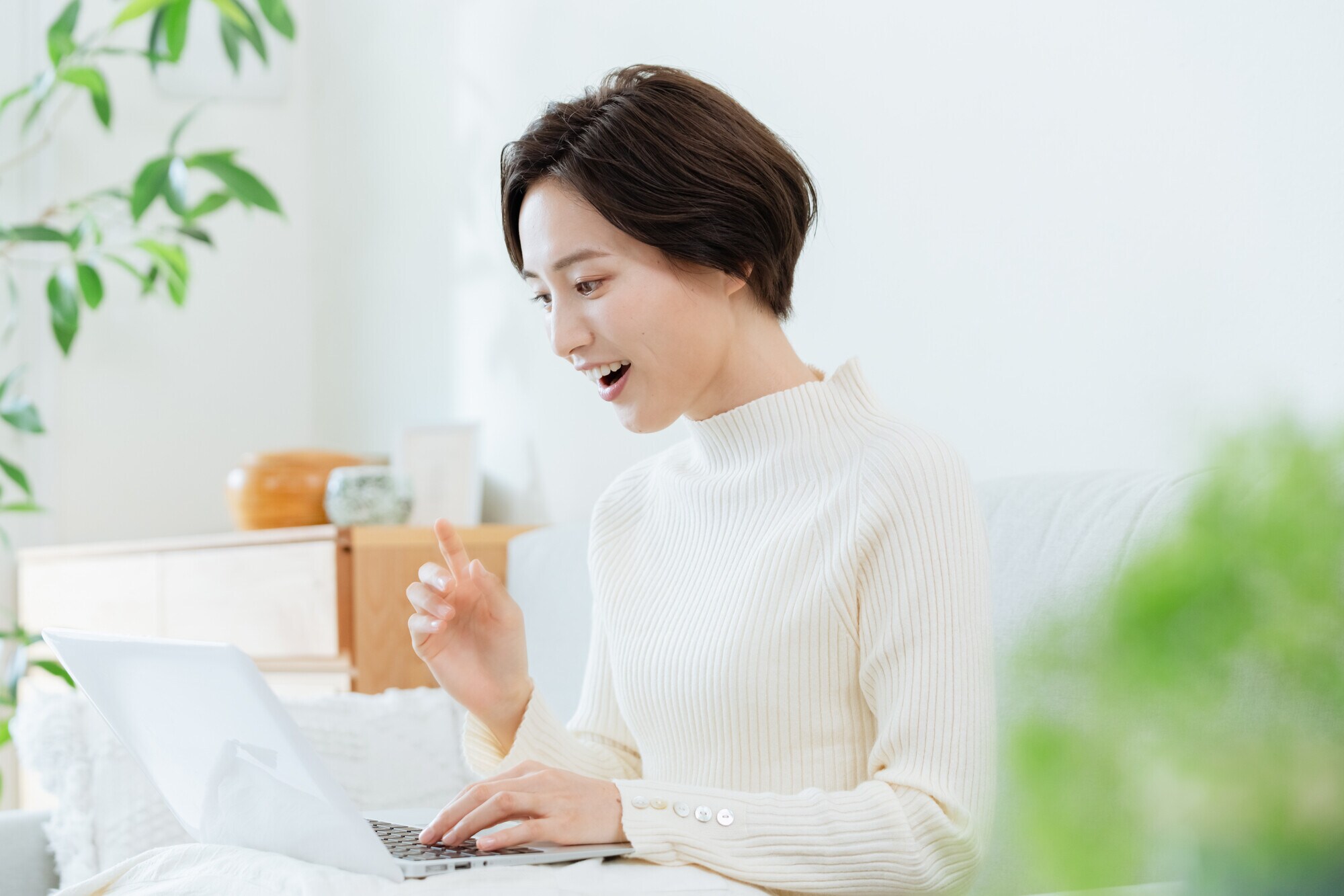 投資歴10年の43歳女性「欲しかった株が割安に。あの時もっと買っ 投資歴10年の43歳女性「欲しかった株が割安に。あの時もっと買っ